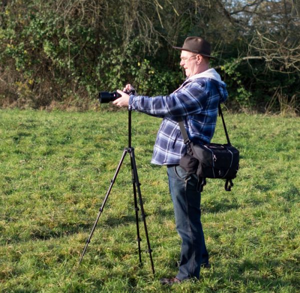 10 Top tips to hold your camera steady - Hacking Photography